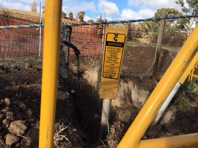 Telstra triple-0 outage not caused by lightning strike, investigation ...