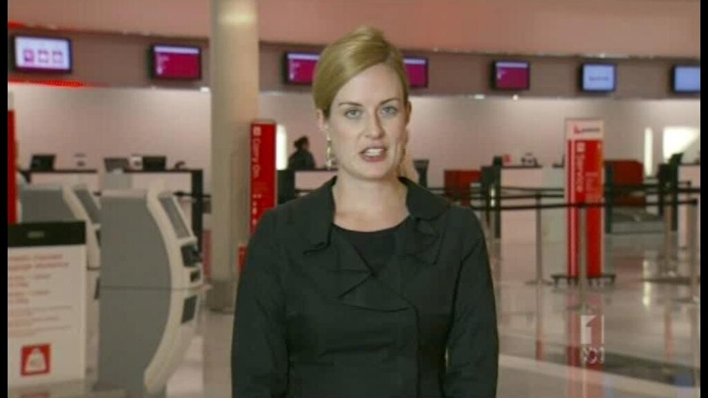Qantas flights resume from Canberra - ABC News