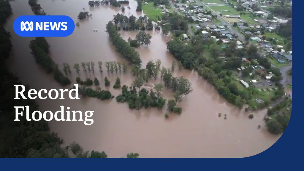Record flooding hits NSW’s lower Mid North Coast - ABC News