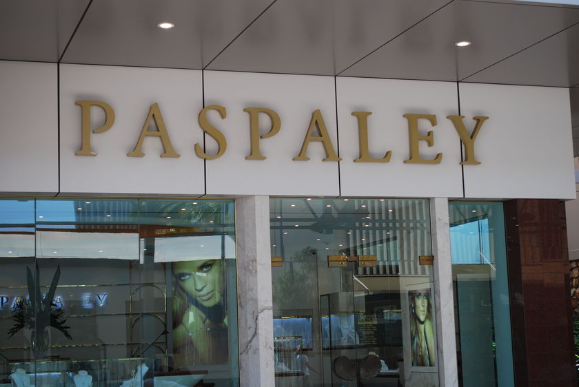 References from pearl king 'forged': court - ABC News