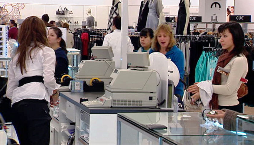 Turnbull blames Govt for consumer confidence drop - ABC News