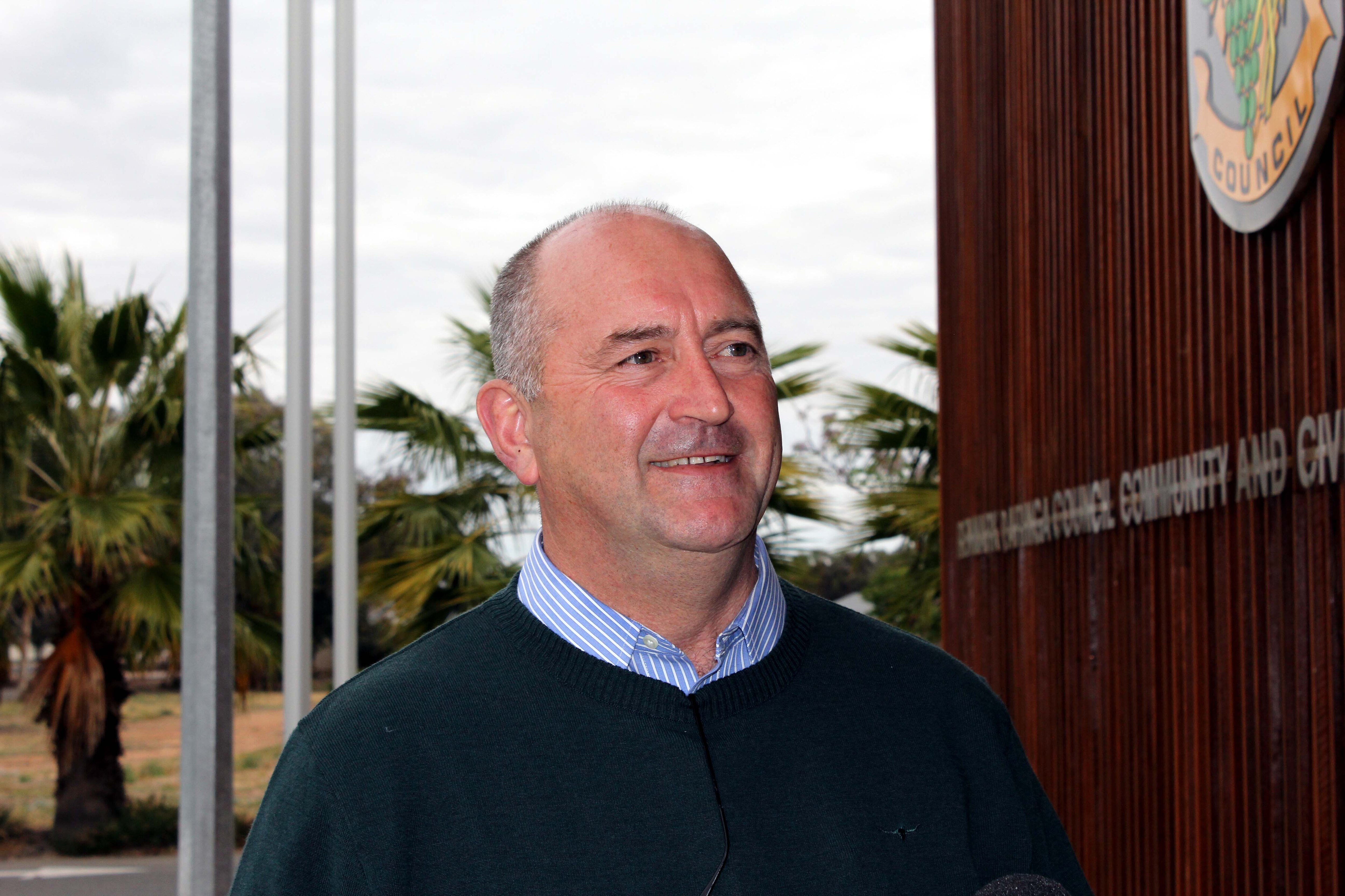 Murray-Darling Authority chairman Craig Knowles talks to 891 ABC about ...