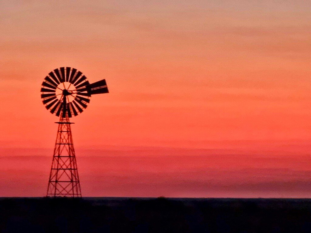 Why outback sunrises and sunsets are spectacular in winter - ABC News