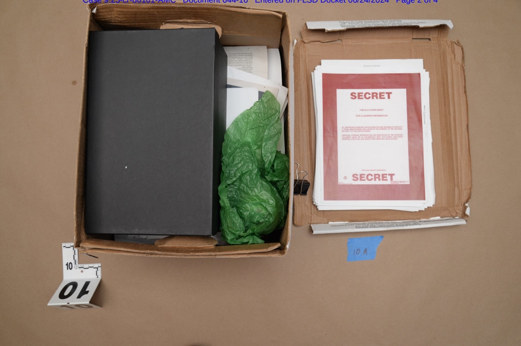 'Thank you notes' and 'Christmas cards' found by FBI agents searching ...