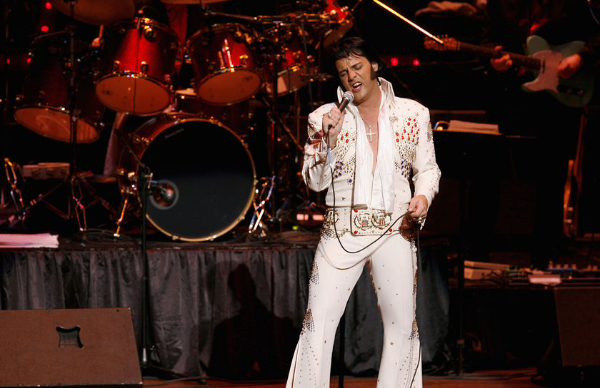 Tribute artist named 'ultimate Elvis' - ABC News