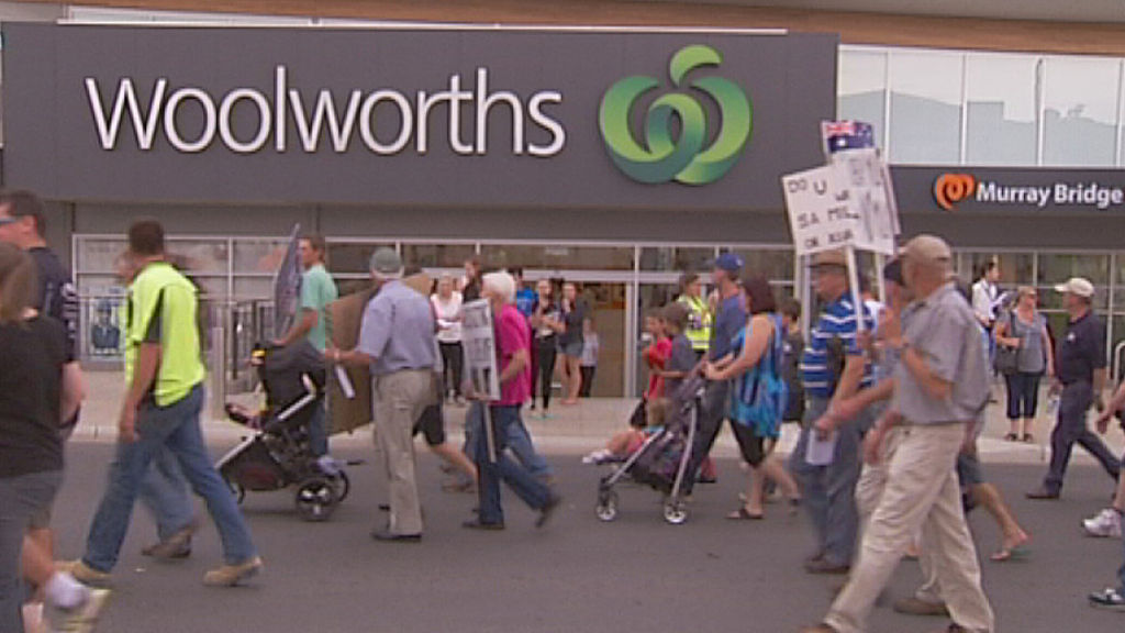 Dairy farmers march for fairer go - ABC News