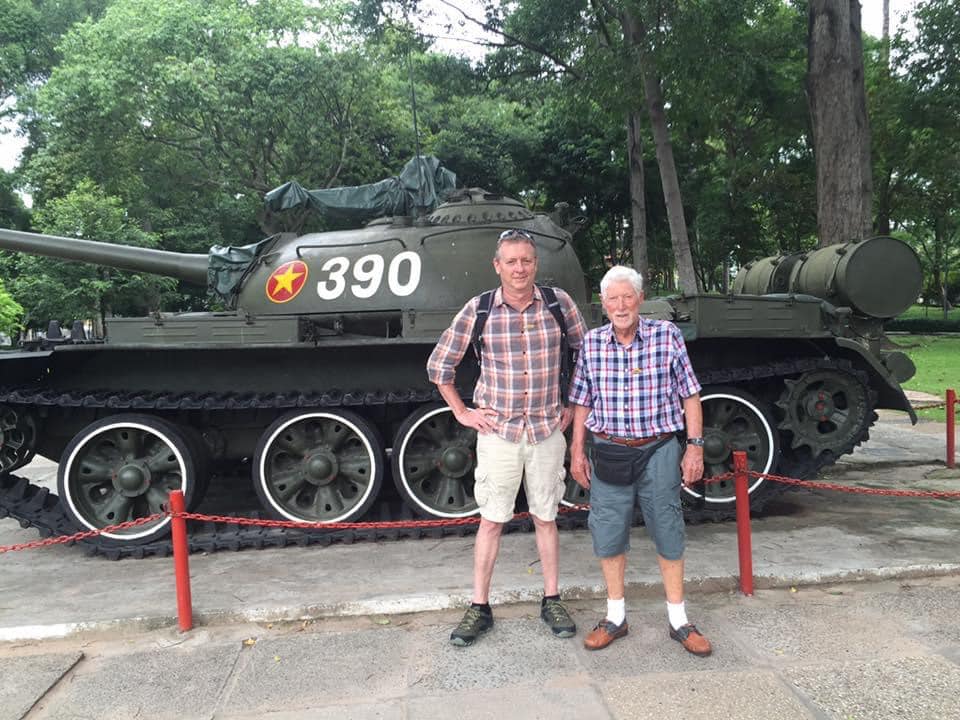 Legendary Long Tan veteran Lieutenant Colonel Harry Smith dies at 90 ...