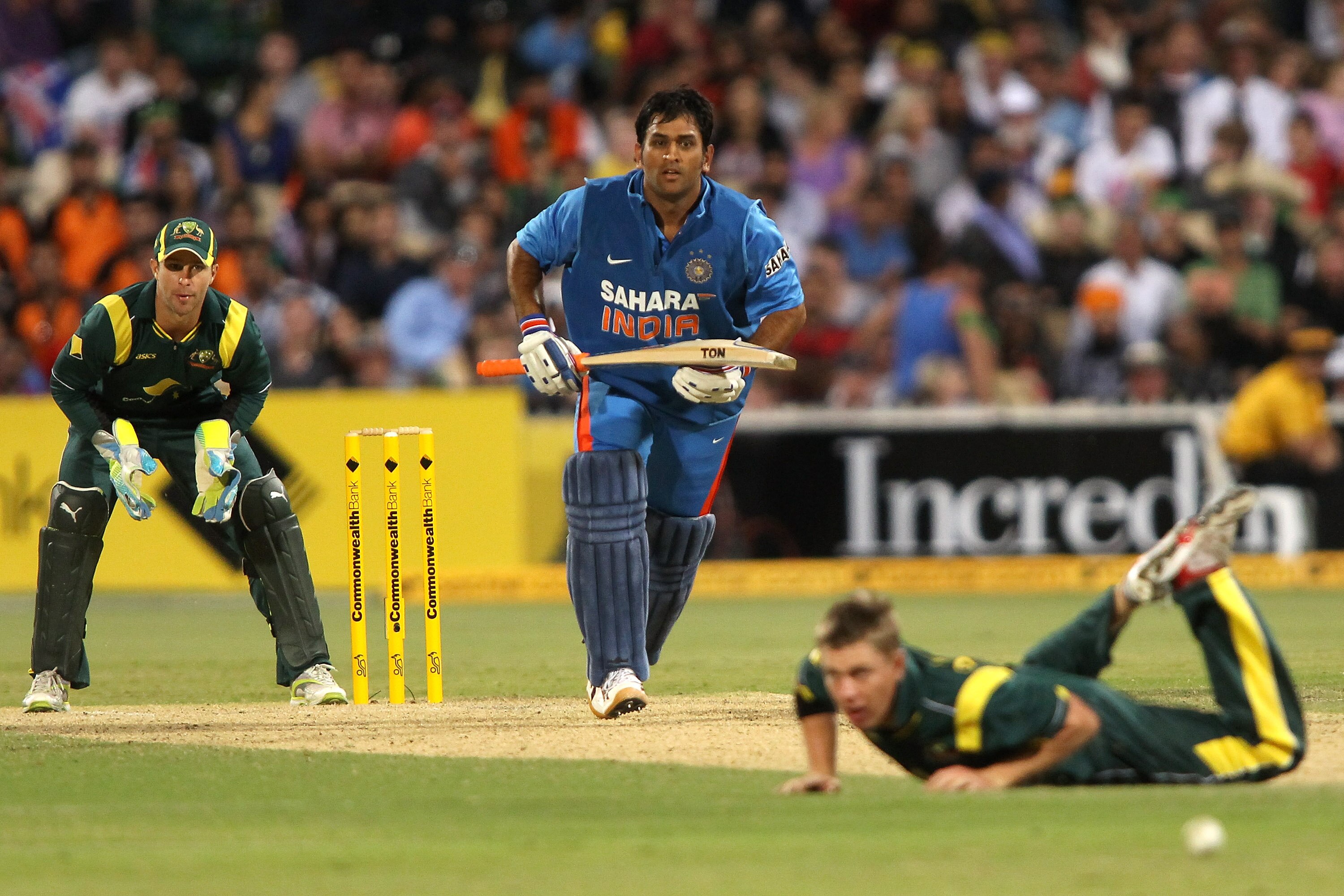 Dhoni leads India to victory - ABC News