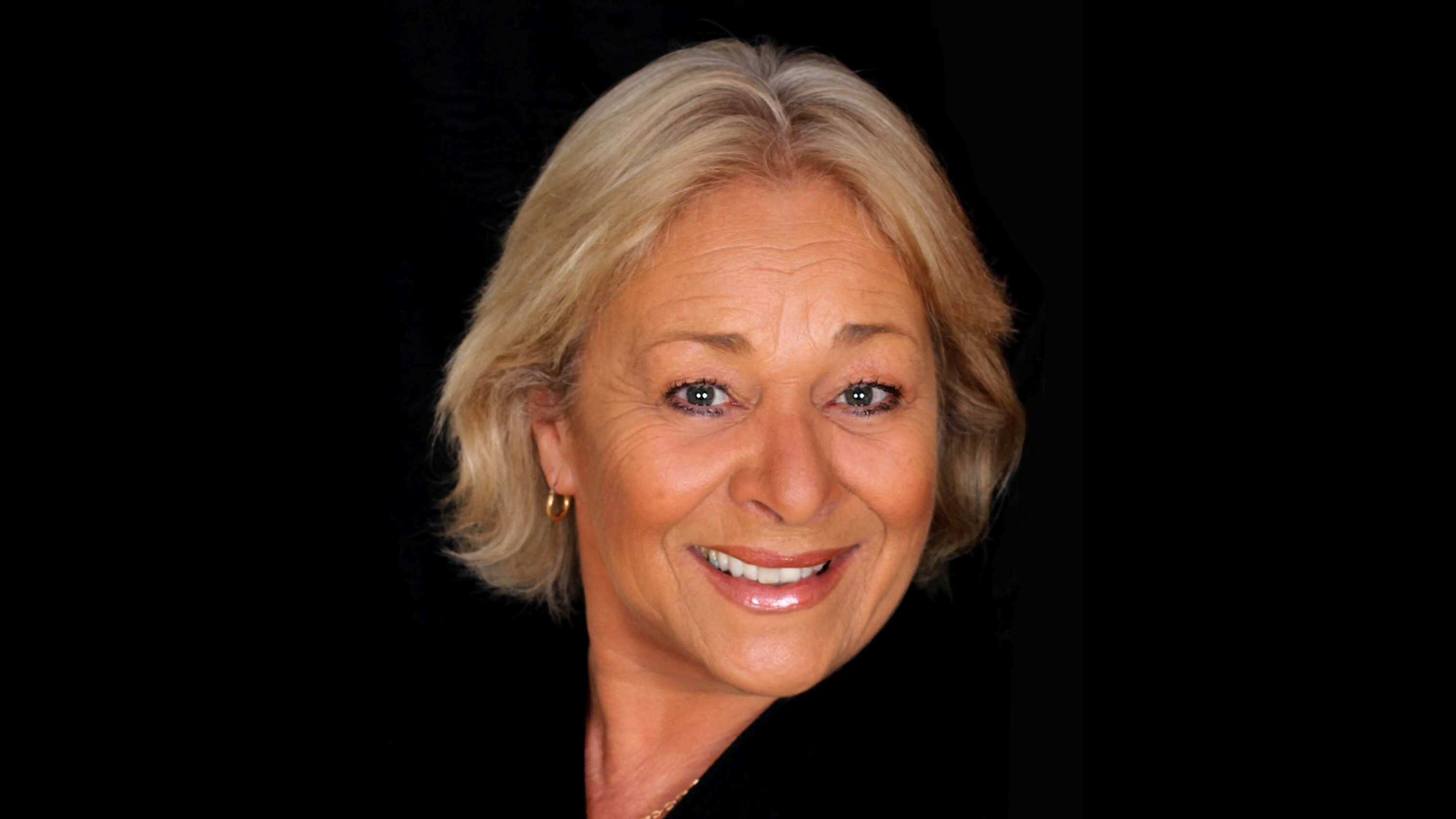 Colleen Hewett - ABC listen