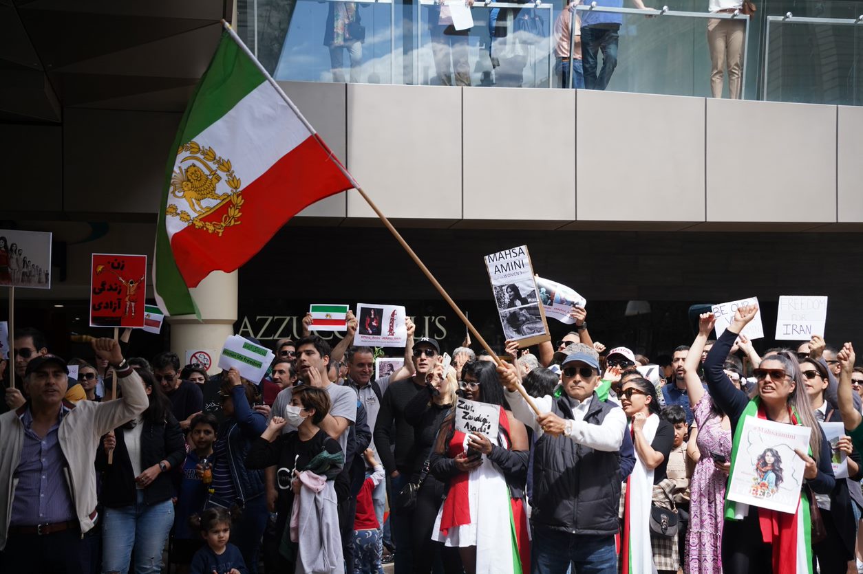 Iranian protests spread to Perth as hundreds turn out to condemn the ...