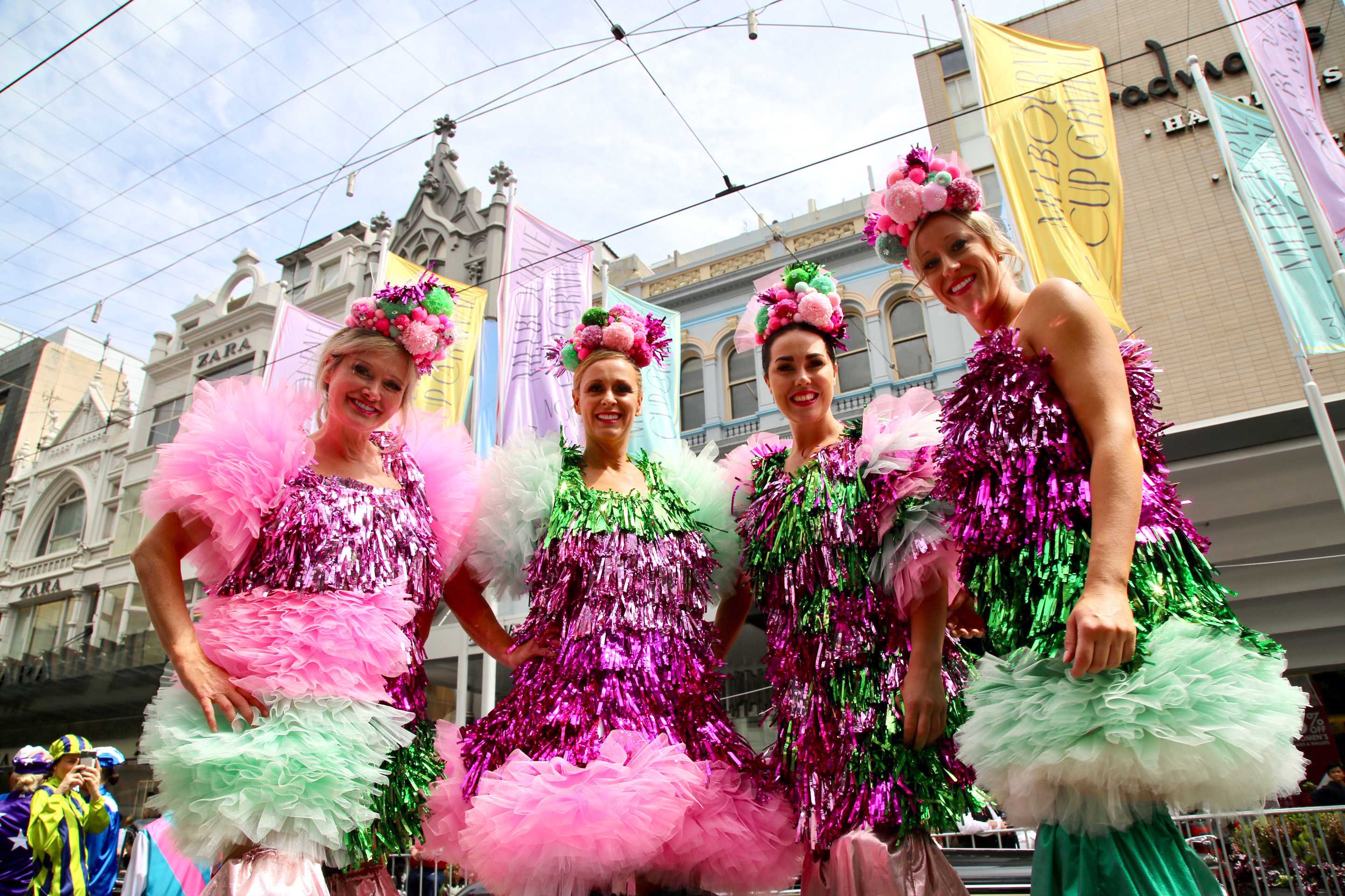 Melbourne Cup parade draws thousands of racing enthusiasts to CBD - ABC ...