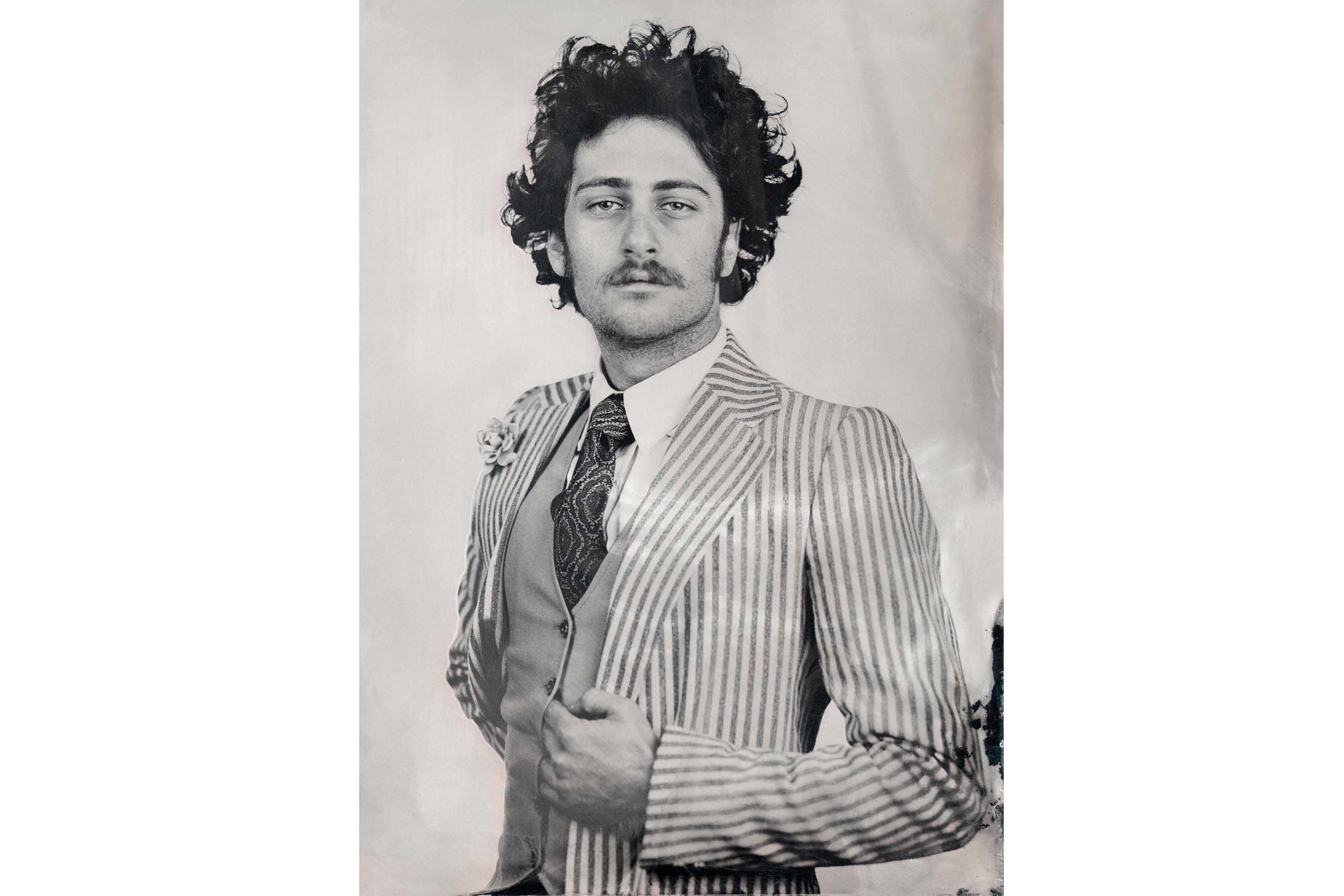 Andrew Cowen wins National Photographic Portrait Prize - ABC News