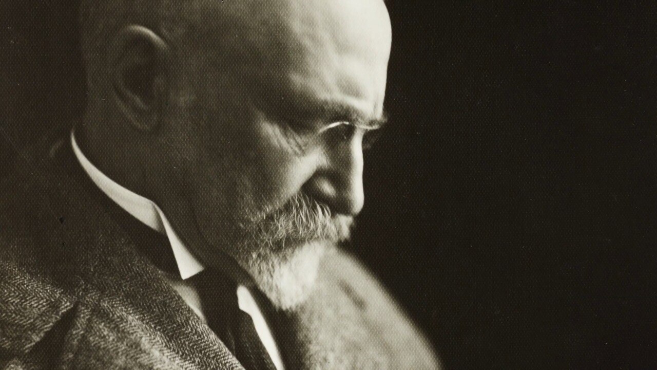 Finding the Archibald: The history of the Archibald Prize - ABC Education