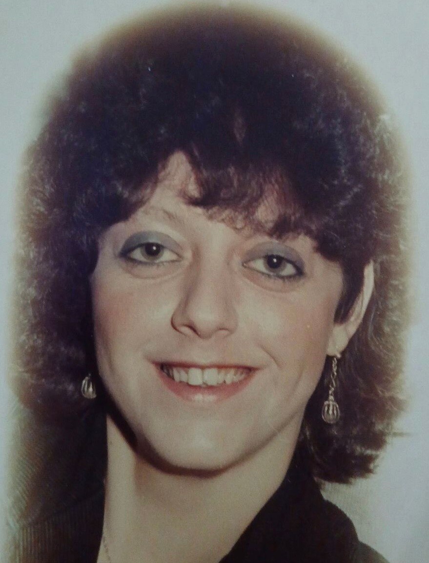 Inside author Kelly Delaney's 14-year marriage to a compulsive gambler ...