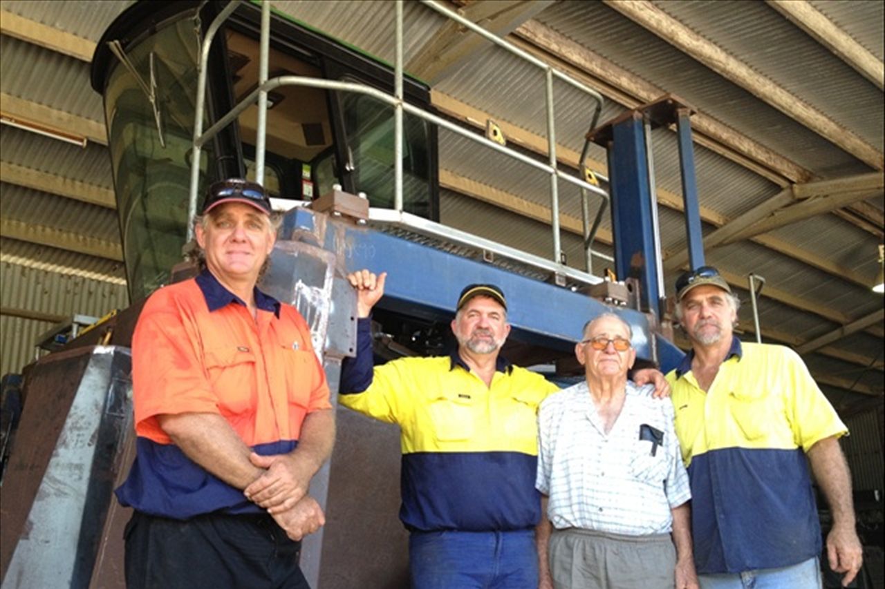 'Spraying mantis' to put sting in tail of war on weeds - ABC News