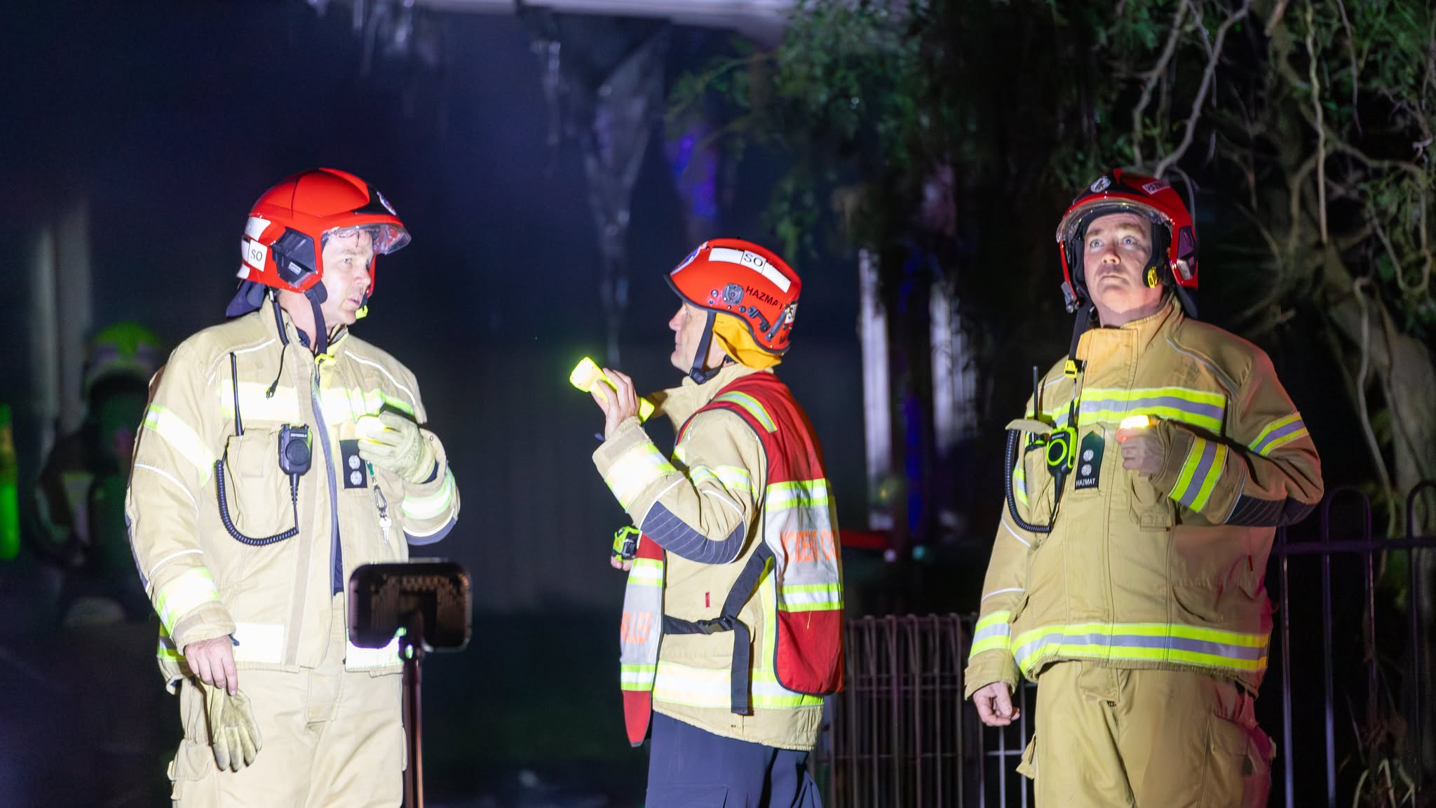 Fire sparked on porch engulfs and destroys Warilla home - ABC News