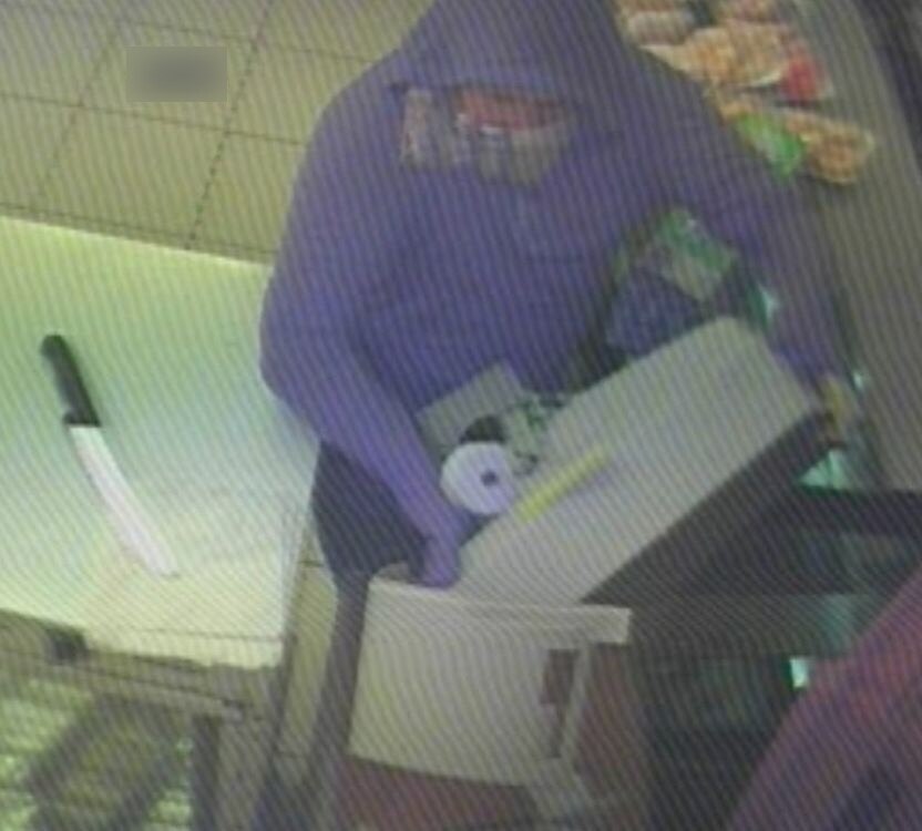 Staff use broom, crate to fend off knife-wielding robber - ABC News