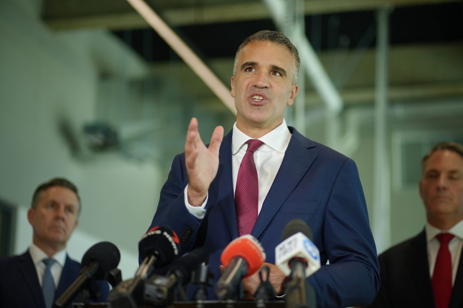 SA strikes deal on US nuclear submarine supply chains - ABC listen