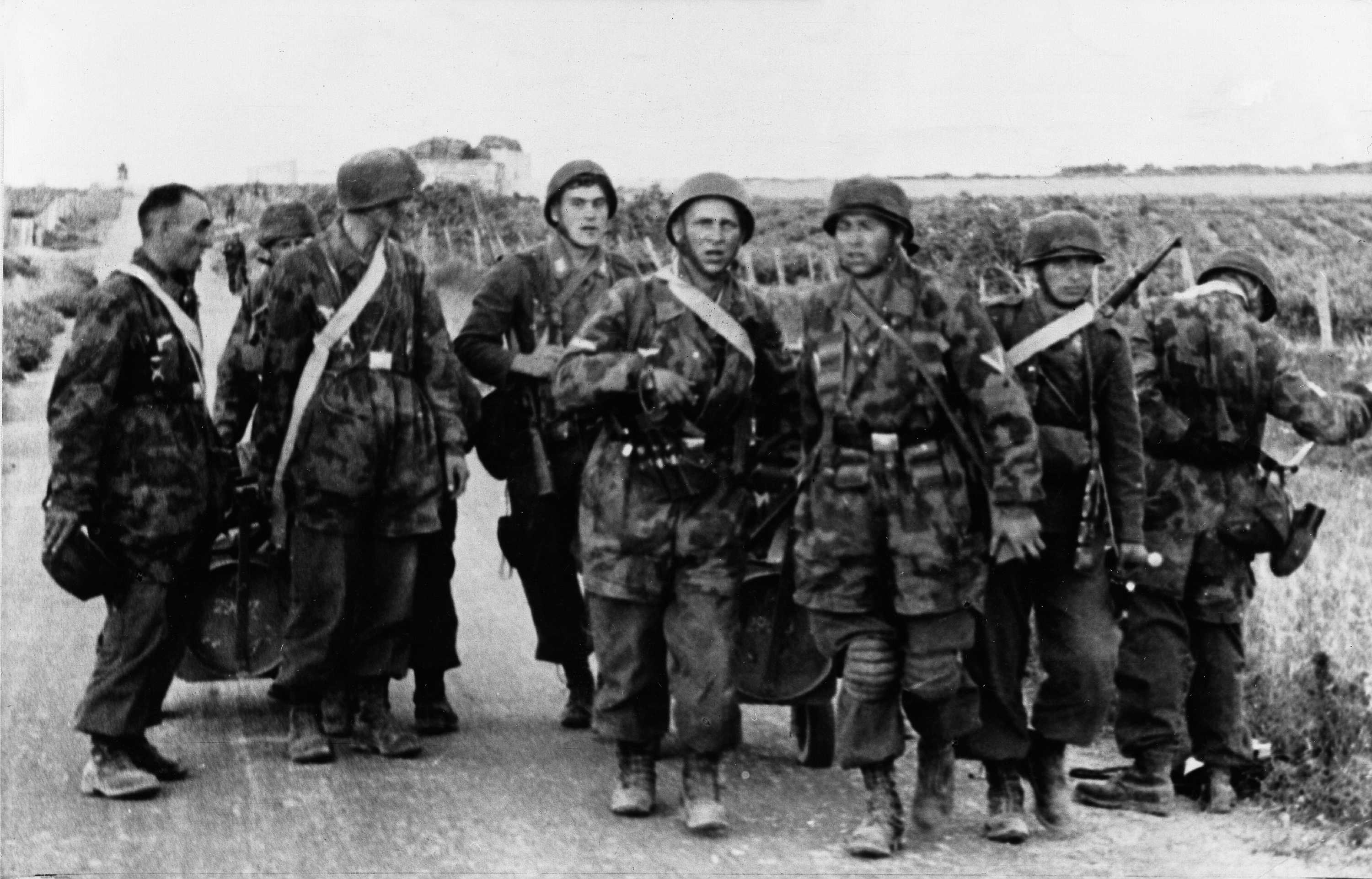 'Second Anzacs' honoured with 42nd Street Memorial in Crete - ABC listen