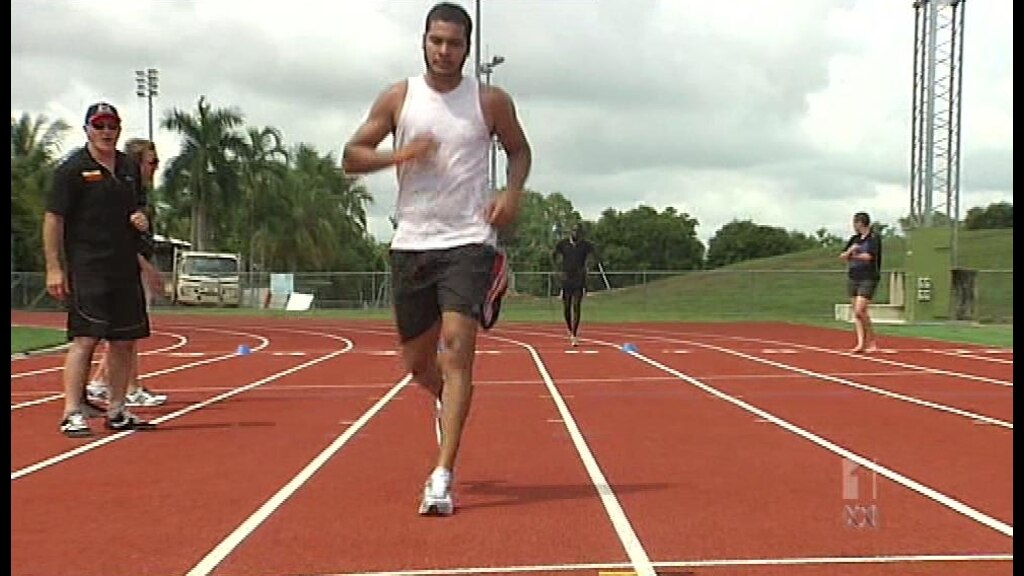 Marathon hopefuls run for their lives - ABC News