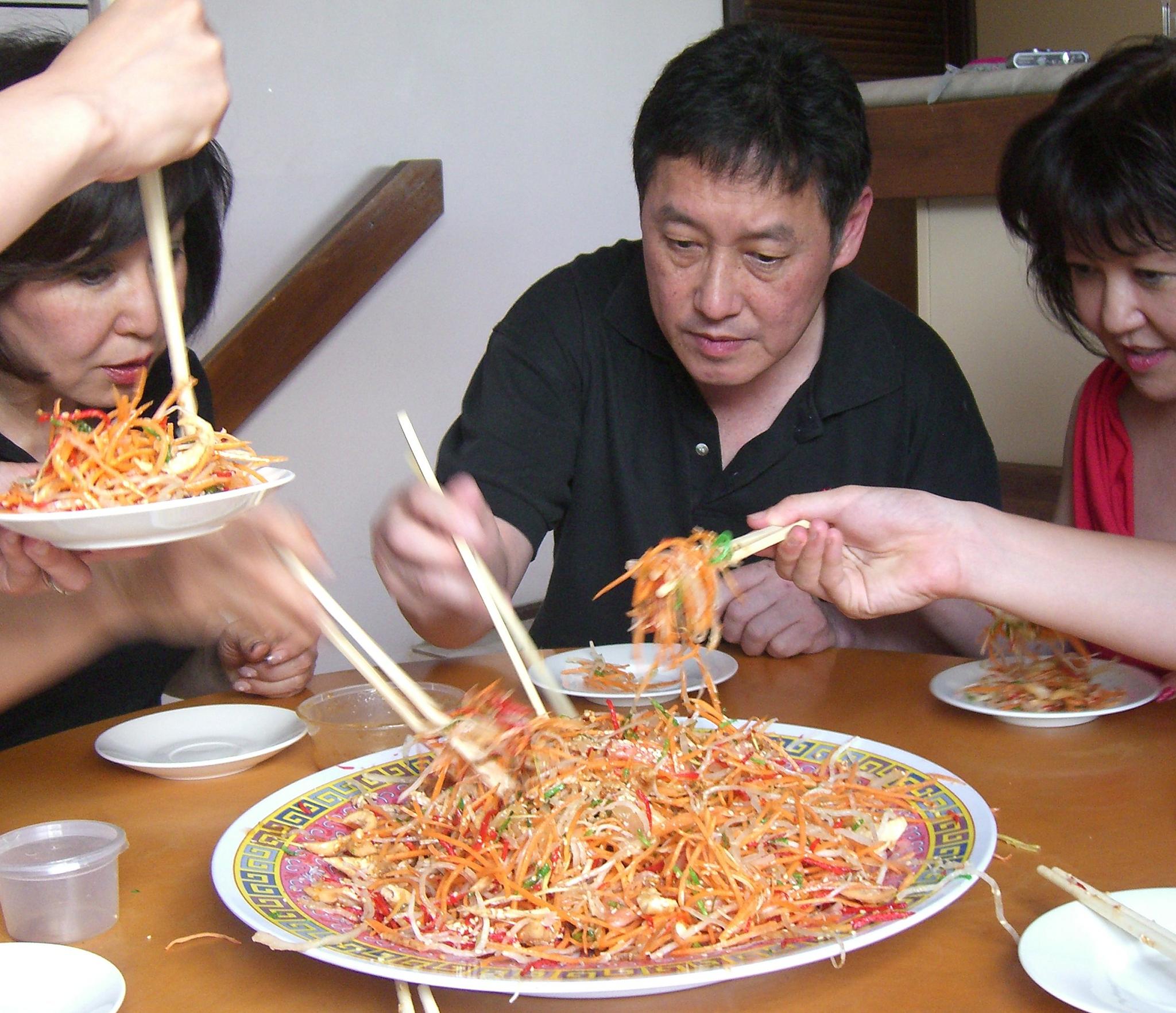 Lunar New Year prosperity toss noodles recipe - ABC News