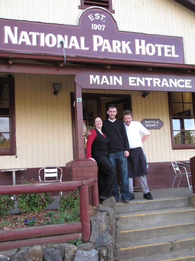 Tony Eastley speaks to Kinglake residents - ABC listen