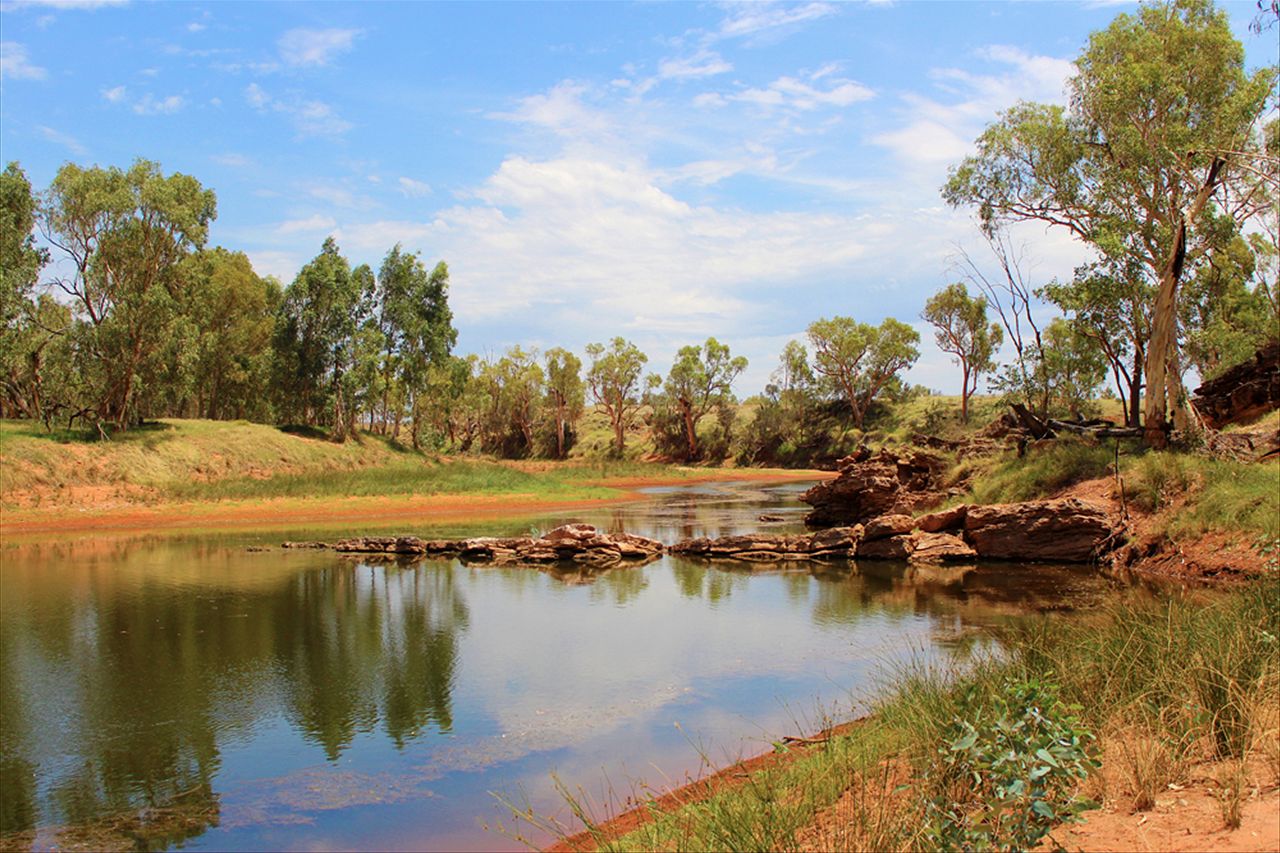 Ormiston Gorge found to be the deepest waterhole - ABC News