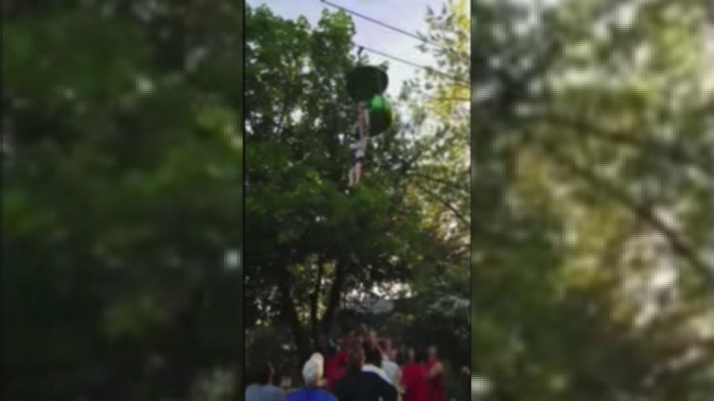 Theme park rescue: Crowd catches girl in seven-metre fall from ride ...