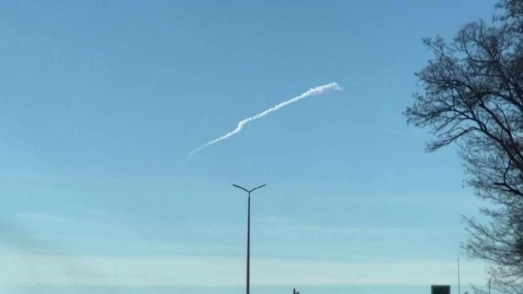 Ukraine shoots down Russian balloons - ABC News