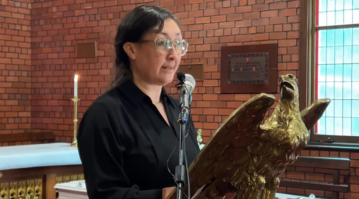 Dewi Anggraeni, Jurnalis Indonesia yang Menghangatkan Hati Itu ...