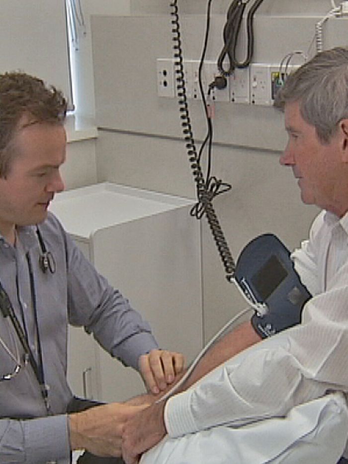 Split in physicians' college over board changes - ABC listen