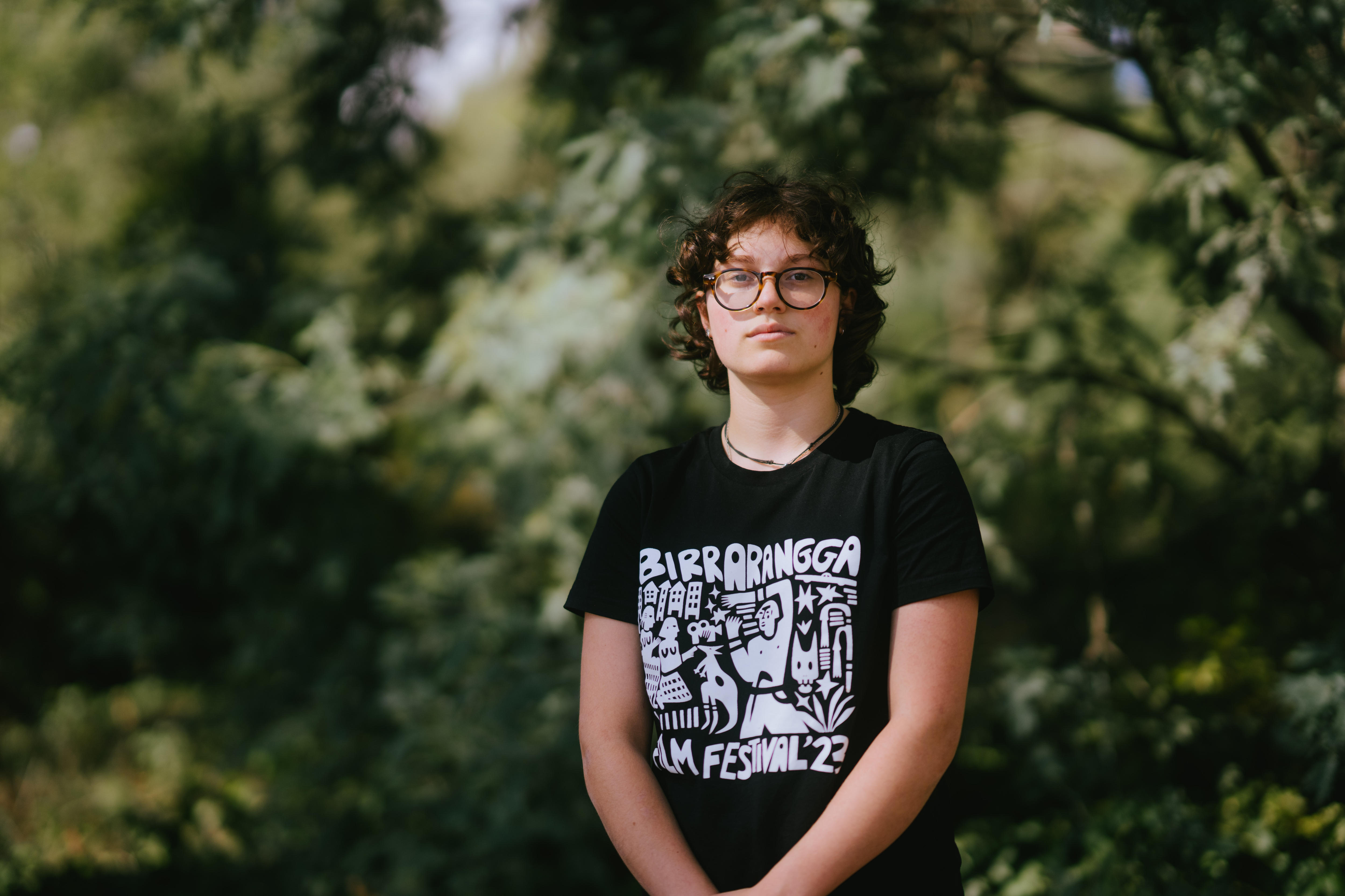 Teenagers calling on Parliament to lower the voting age to 16 - ABC listen