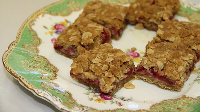 Sara's Rhubarb Slice - ABC News