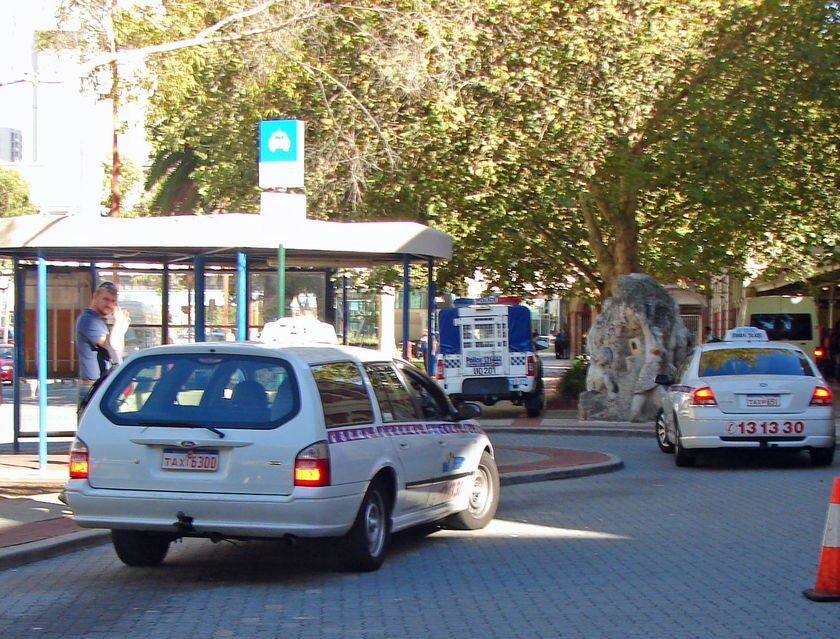 300 striking taxi drivers gather at airport - ABC News
