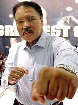 Muhammad Ali takes to the ring - for book launch - ABC News