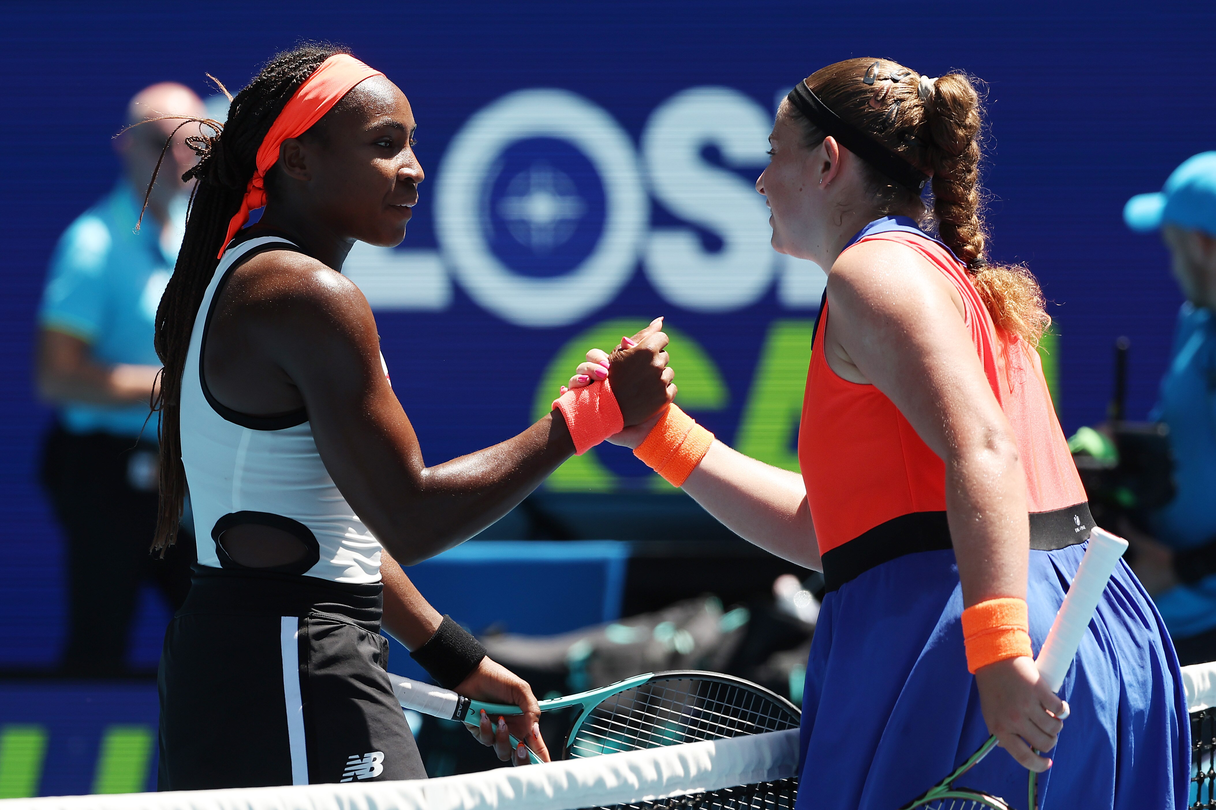 Elena Rybakina ends Iga Świątek's Australian Open, Coco Gauff loses to ...