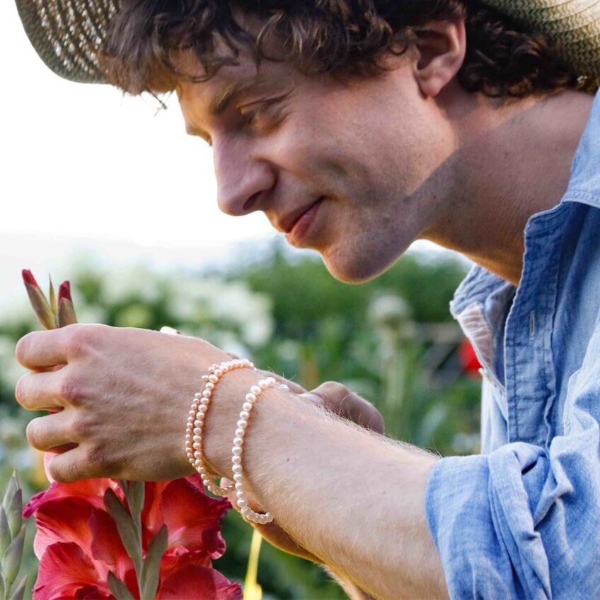 Nightlife featuring Merlin Sheldrake and the amazing world of fungi ...