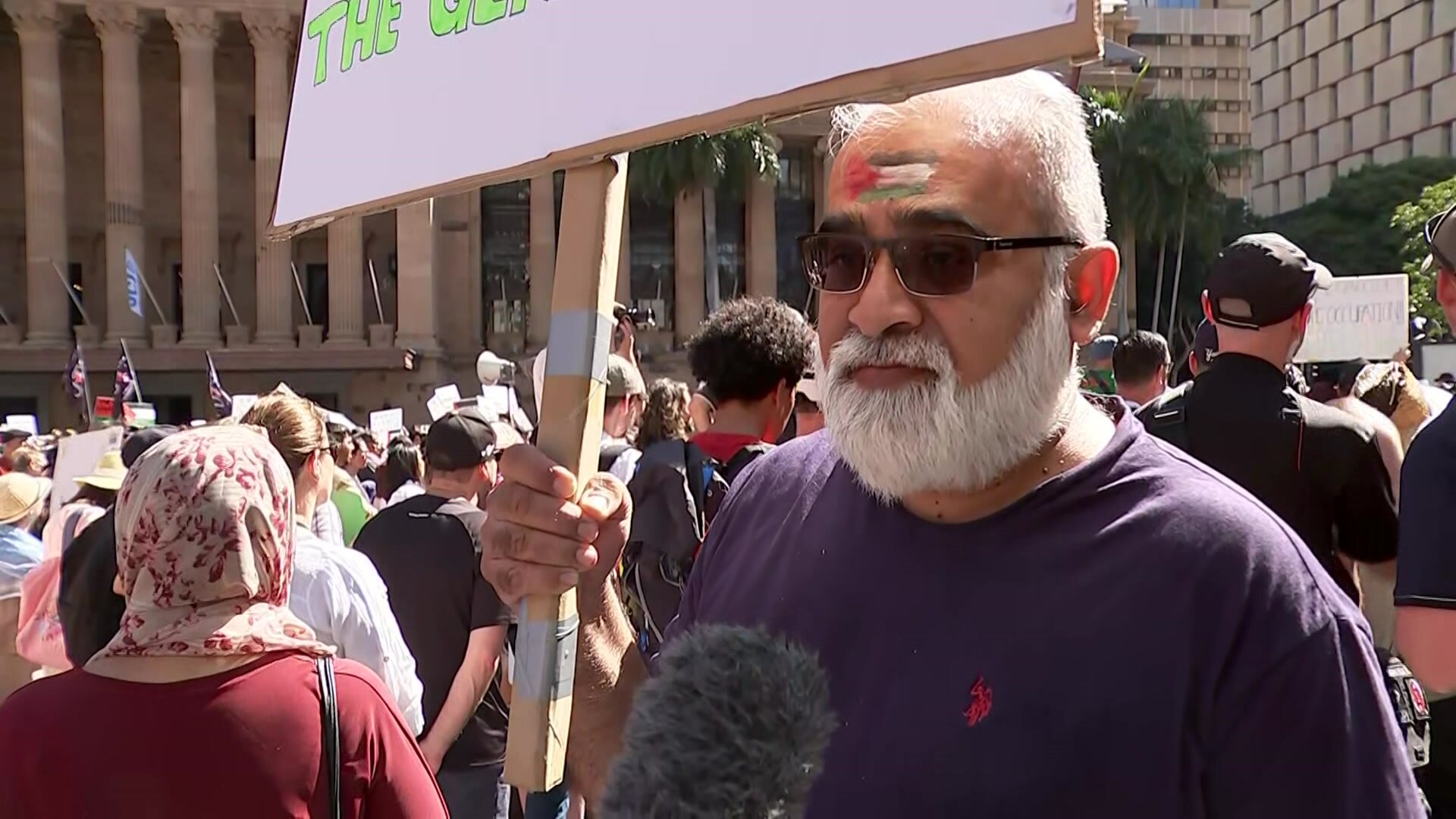 Colours of Palestinian flag fly over streets in Sydney, Brisbane and ...