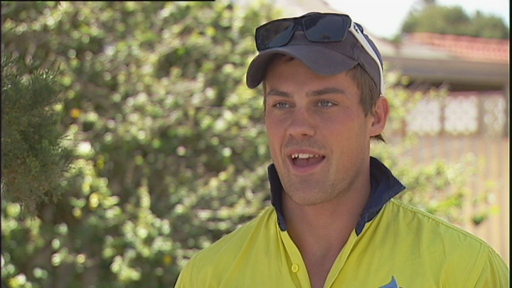 Fenton kicks on - ABC News