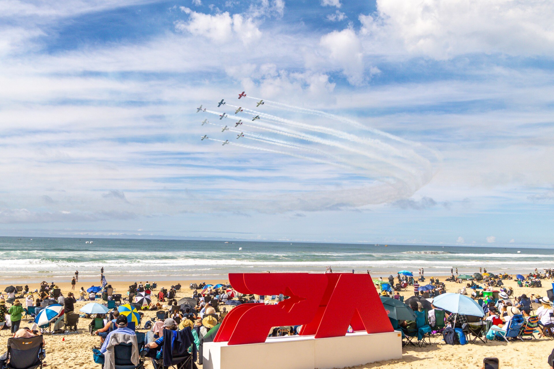 Freedom Formation return to Pacific Airshow on the Gold Coast after ...