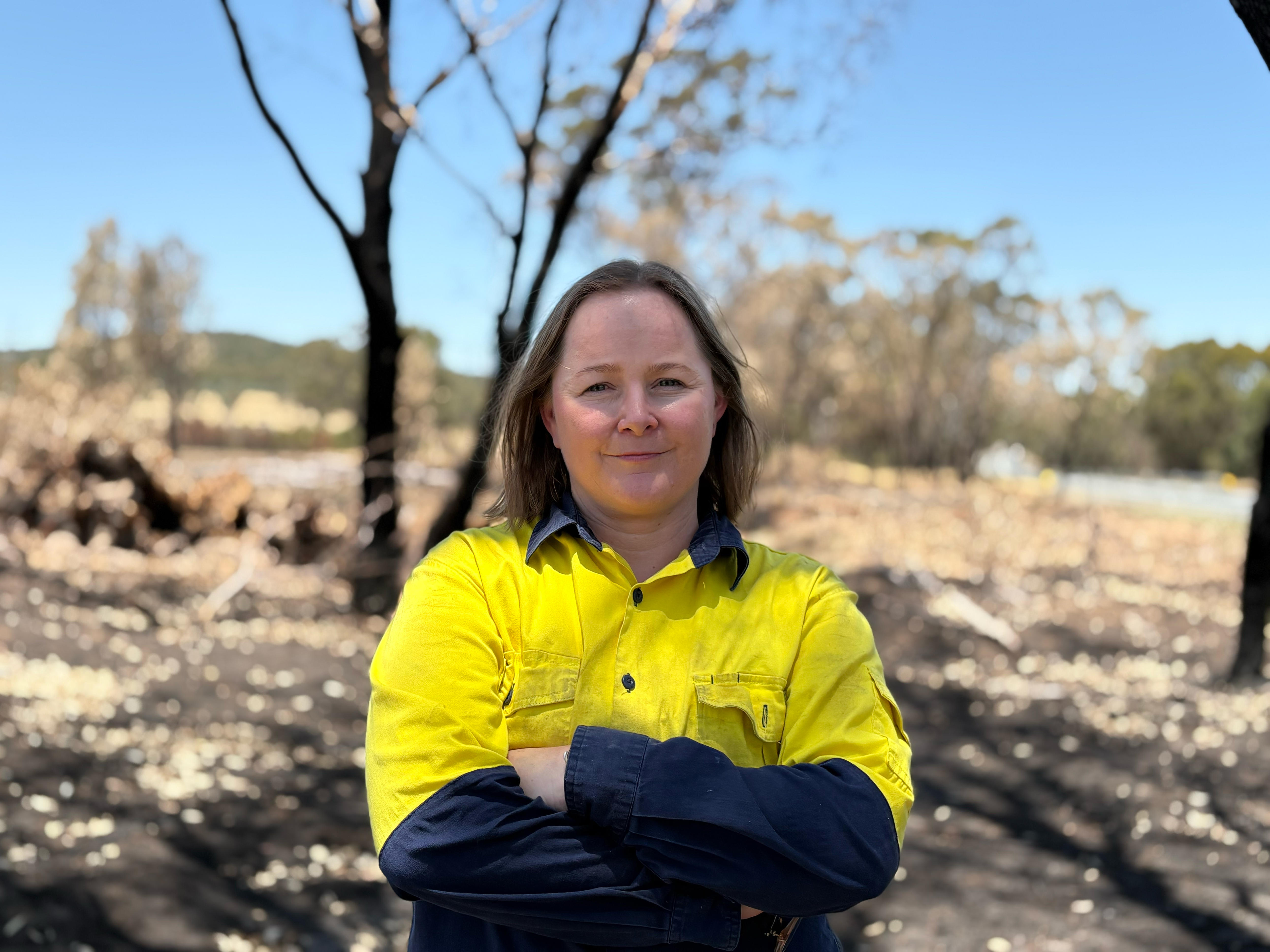 Fire on southern NSW property likely sparked by cigarette butt - ABC News