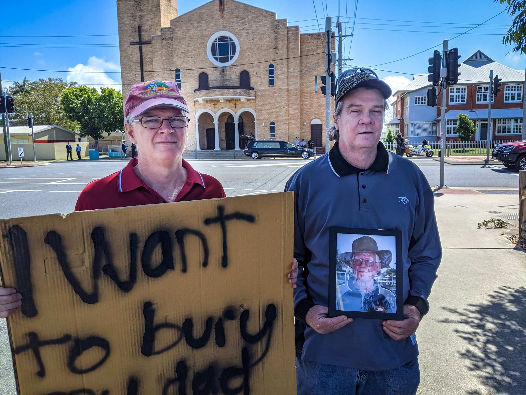 Brothers picket Tim Mulherin's state funeral over Annastacia Palaszczuk ...