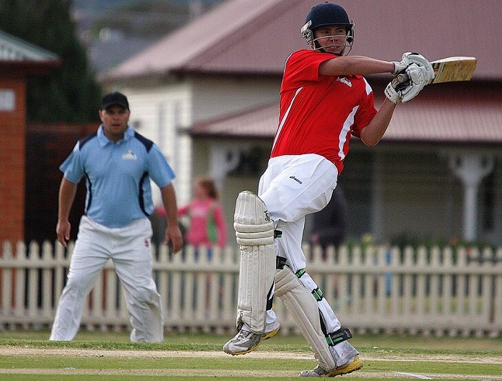 Charity cricket match for injured Inverell police officer - ABC News