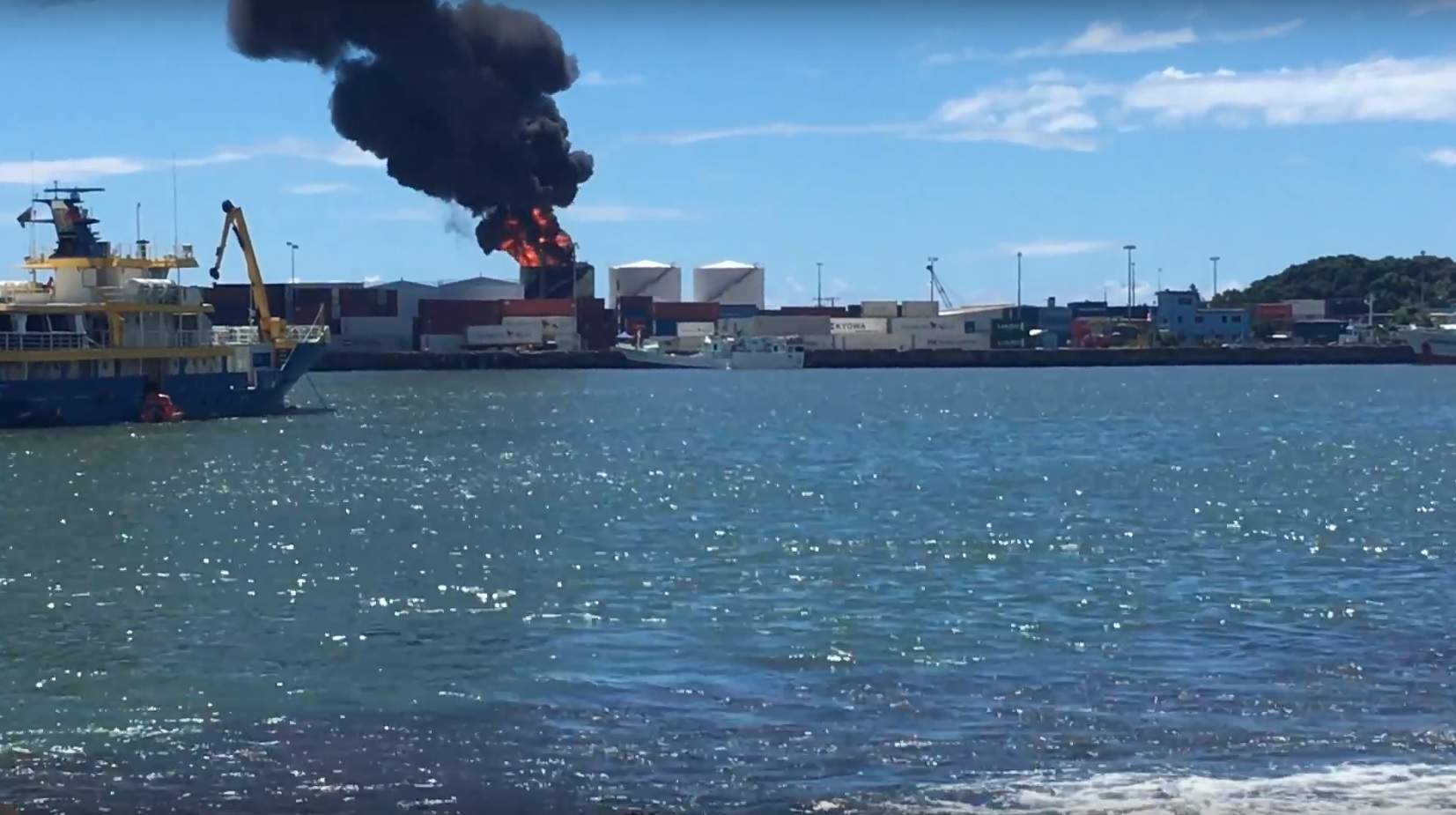 Samoa fuel tanker blaze at Matautu wharf in Apia claims one life, local ...