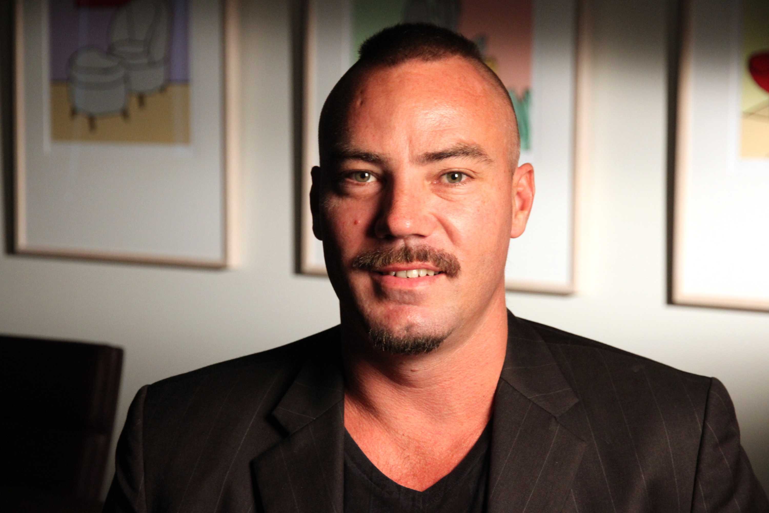 David Murrell, diagnosed with deadly tumour, finds hope in father's ...