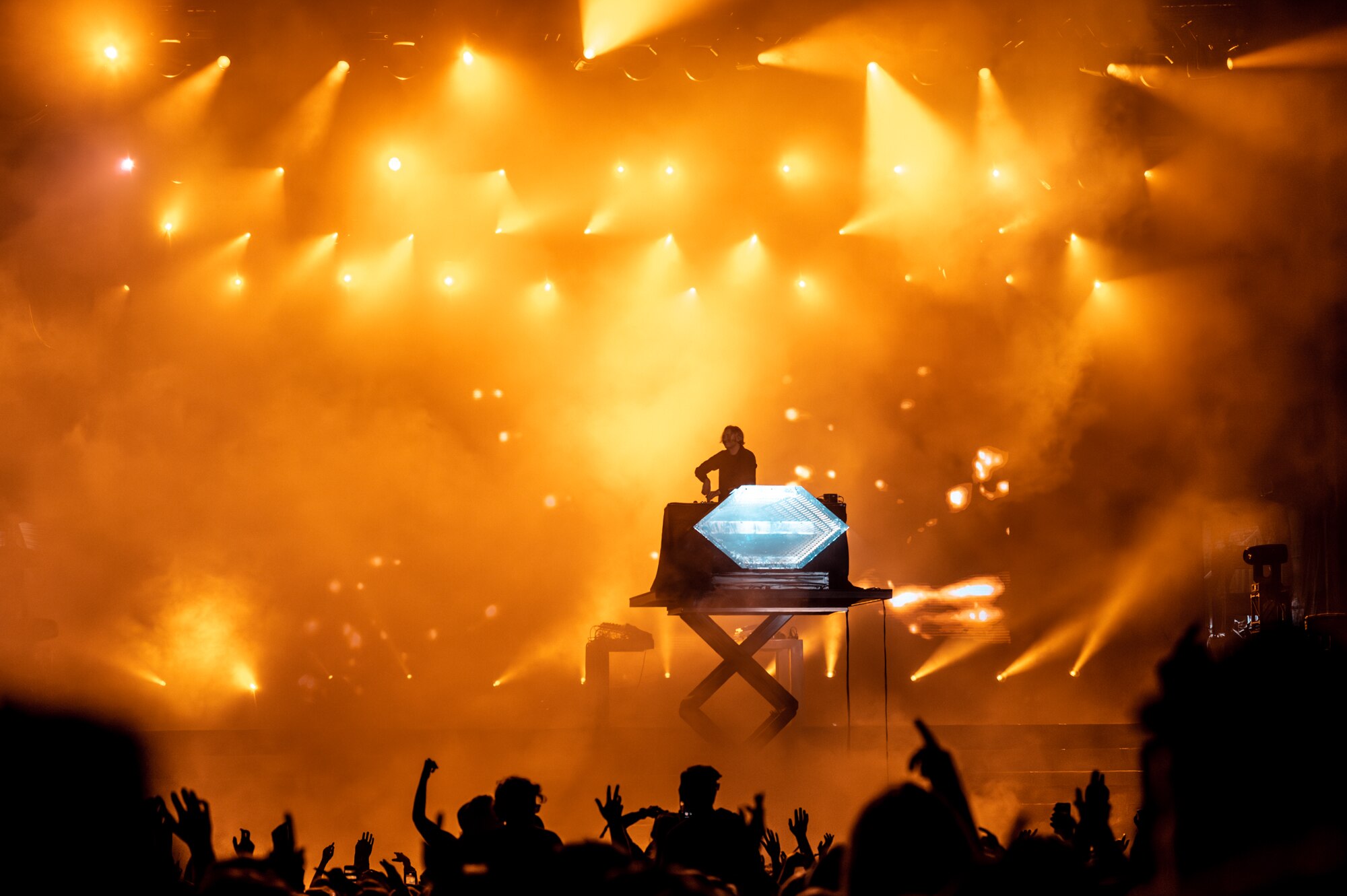 Flume waded deep into the hoon archives for unforgettable Splendour set ...