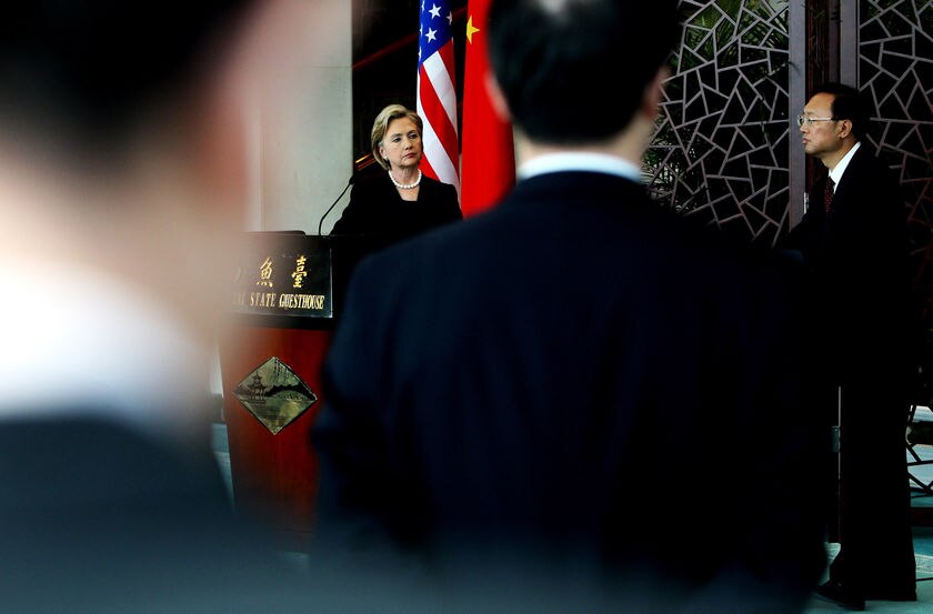 Clinton calls for China's cooperation in financial crisis - ABC News