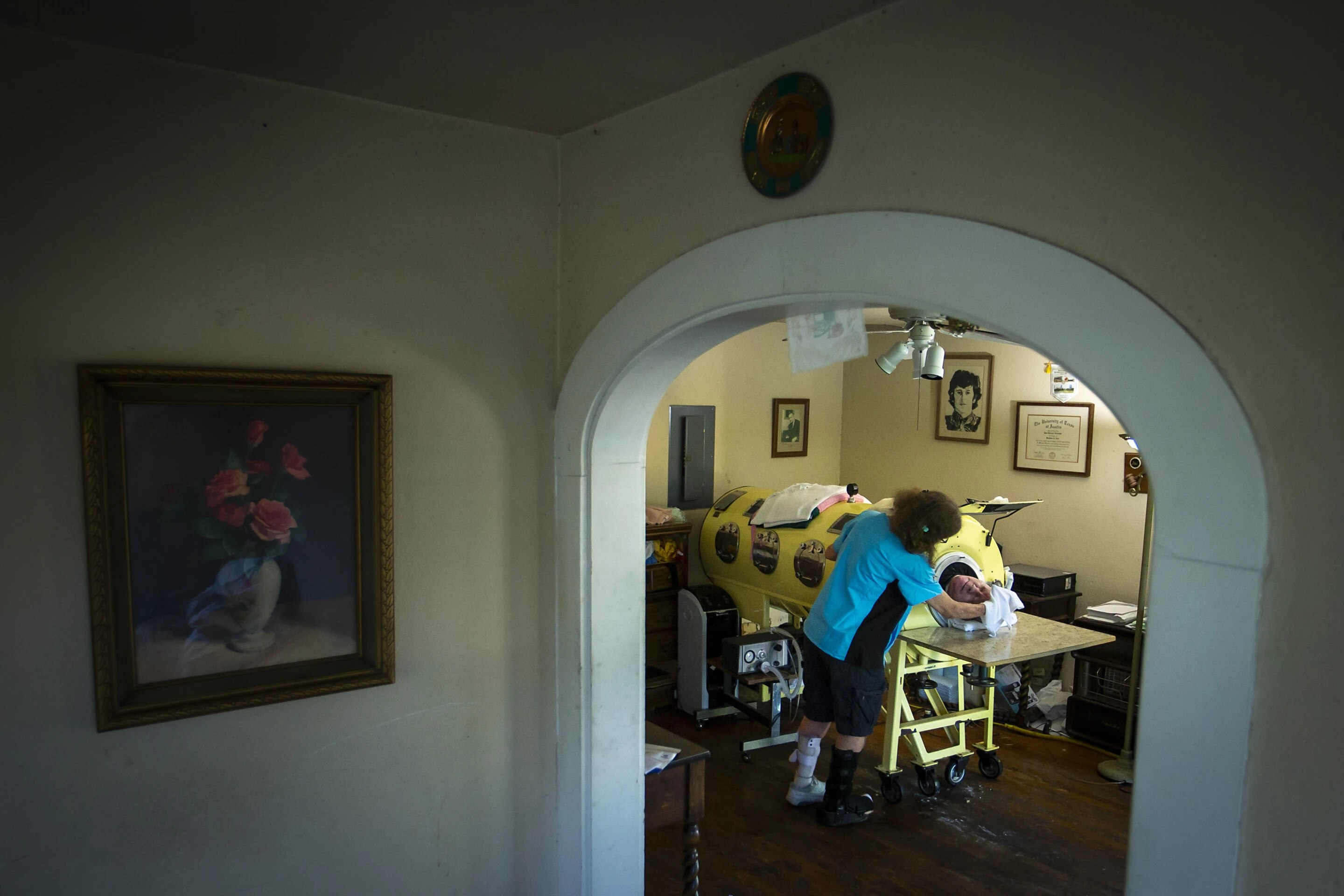 Paul Alexander lived in an iron lung for more than 70 years. Here's how ...