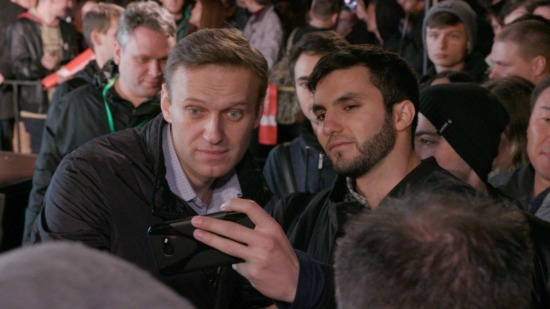 Alexei Navalny continues presidency campaign just hours after being ...