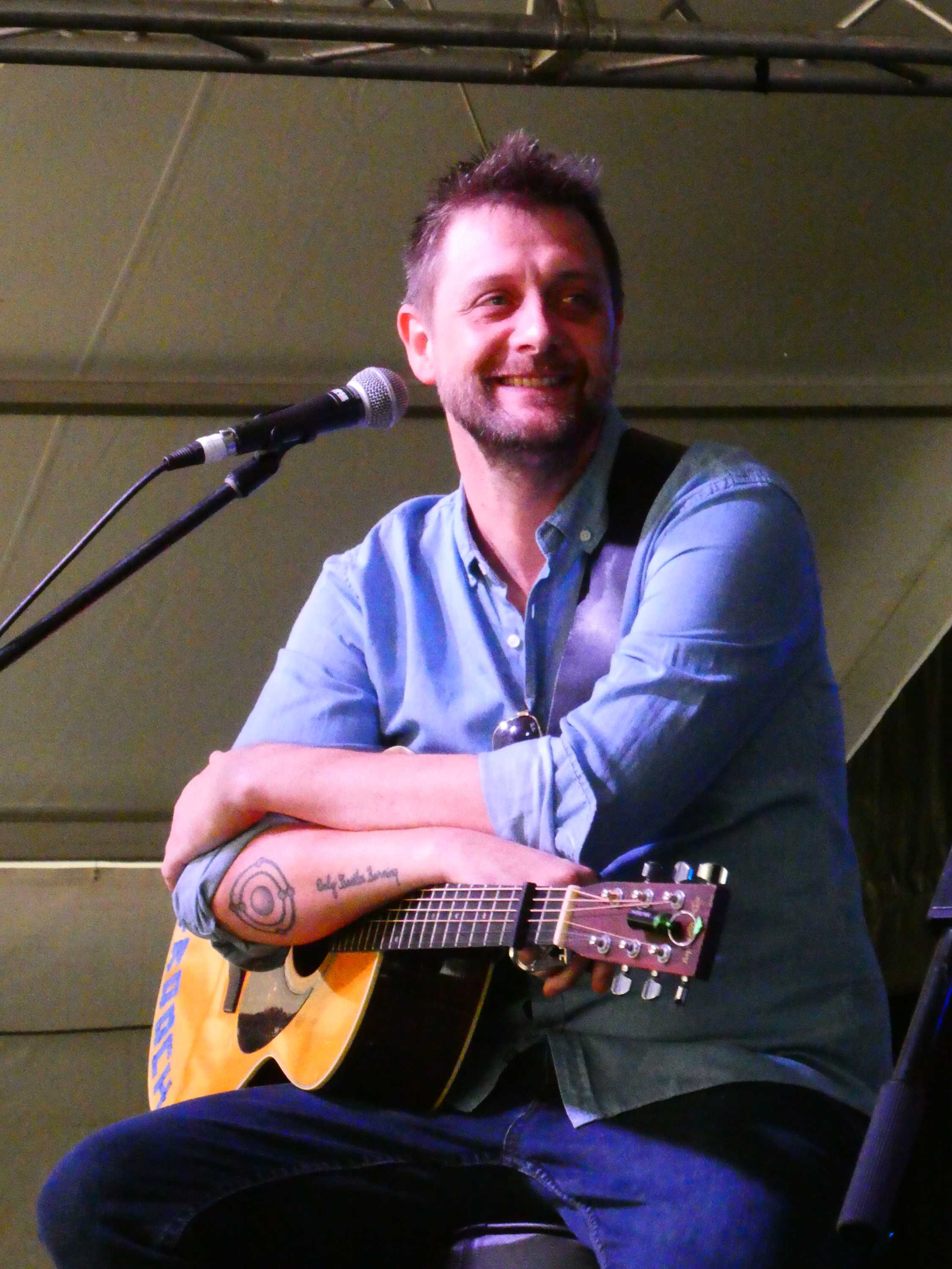 Shane Nicholson talks songwriting at Tamworth - ABC listen